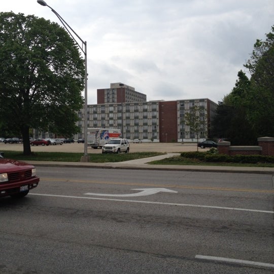 Townsend Hall - College Residence Hall in Urbana