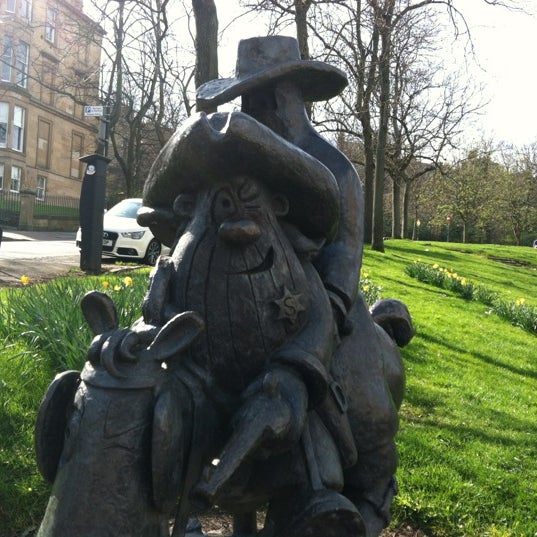 Lobey Dosser Statue - Woodlands - 1 tip