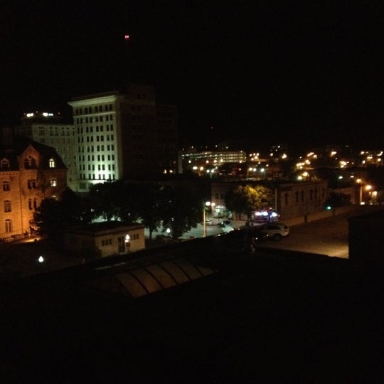 Photos at Graduate Lincoln - Downtown Lincoln - 3 tips from 1613 visitors