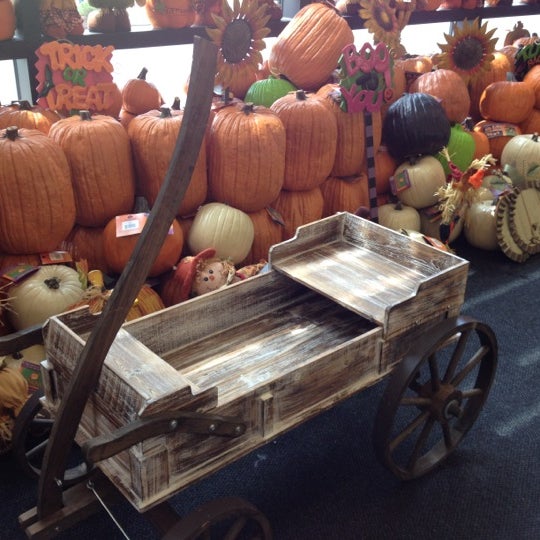 Hobby Lobby - Arts and Crafts Store