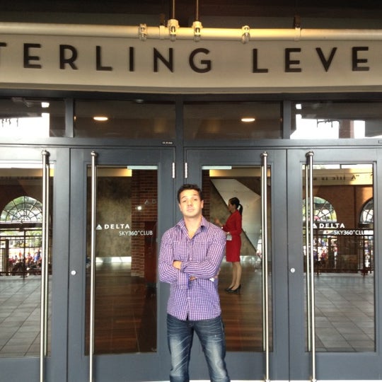 Sterling Club - Sports Bar