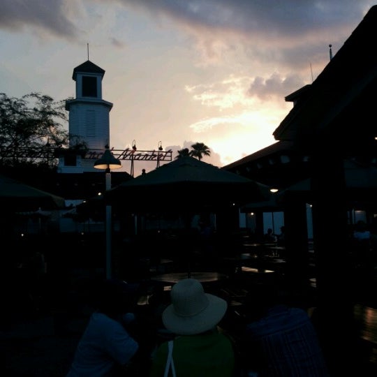 Sunset Ranch Market - American Restaurant