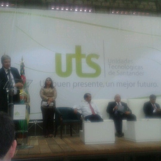 Unidades Tecnológicas de Santander - College Technology Building in ...