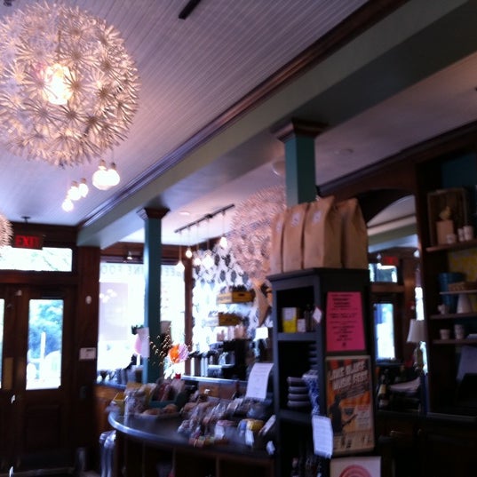 Wisma - Café in Lake Bluff
