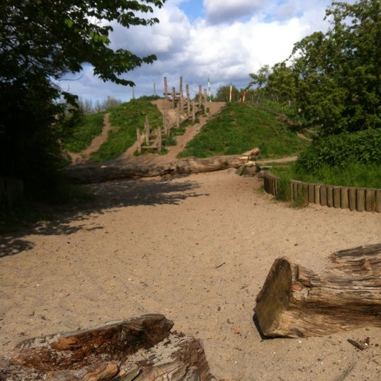 Naturlegepladsen I Valby - Playground in København SV
