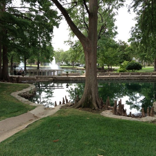 Theta Pond - 992 W University Ave