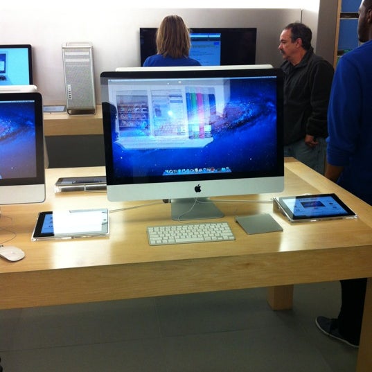 Photos at Apple Providence Place - Electronics Store in Downtown Providence