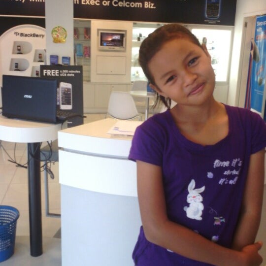 Celcom Blue Cube - Banting, Selangor - Electronics Store