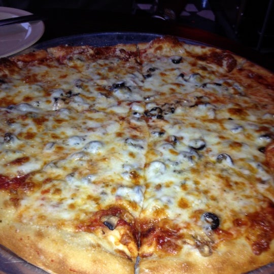 Oz Pizza - 2805 Main St