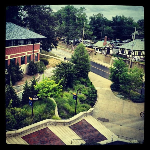 Emerson Library - 101 Edgar Rd