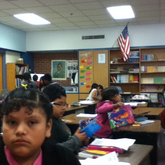 Laird School - 1500 N Scovel St