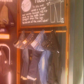 Maplestore - Clothing Store