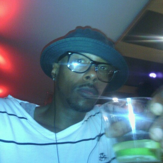 Mavi Lounge - Lounge in Hollis