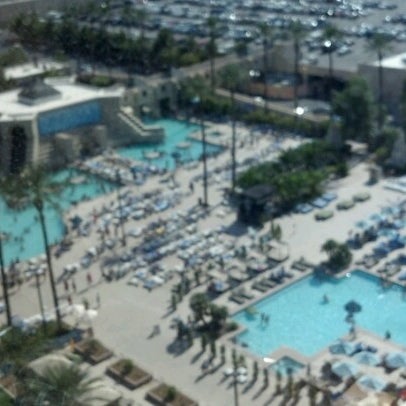 Photos at Luxor Oasis Pool Bar - Hotel Bar