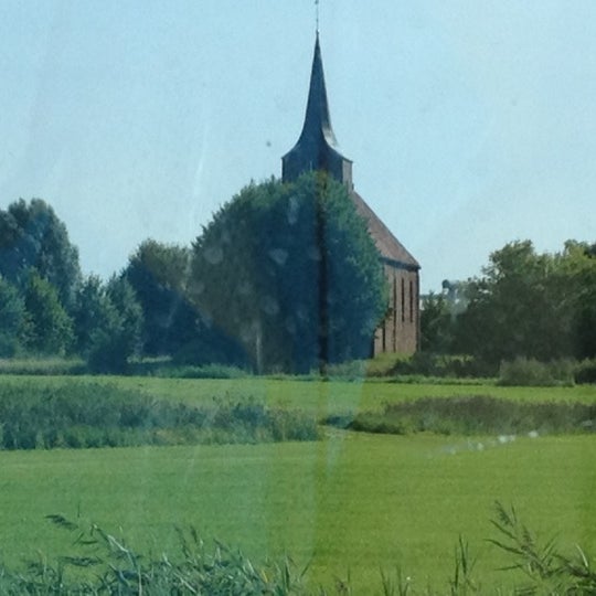 Kerk van Heveskes - Church
