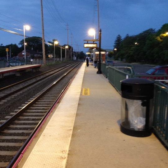 LIRR - Islip Station - Train Station in Islip