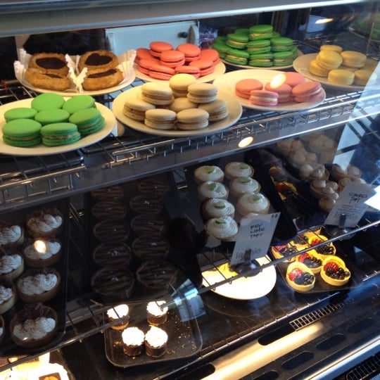 La Mie Bakery & Restaurant - Café in Drake