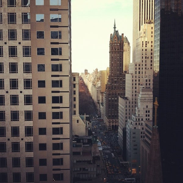 The Pen Top Bar Terrace - Bar in Midtown East