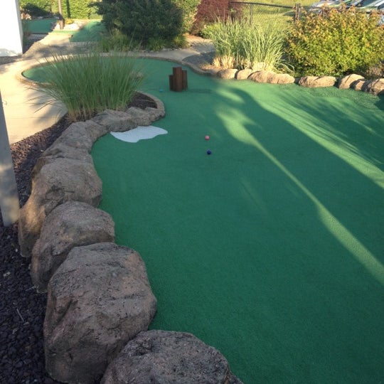 Islands In The Park Mini Golf Course - Golf Course