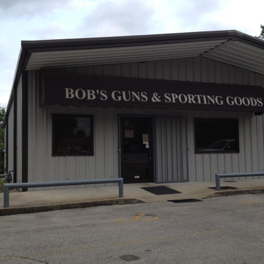 Photos at Bob's Guns And Sporting Goods - Mountain Home, AR