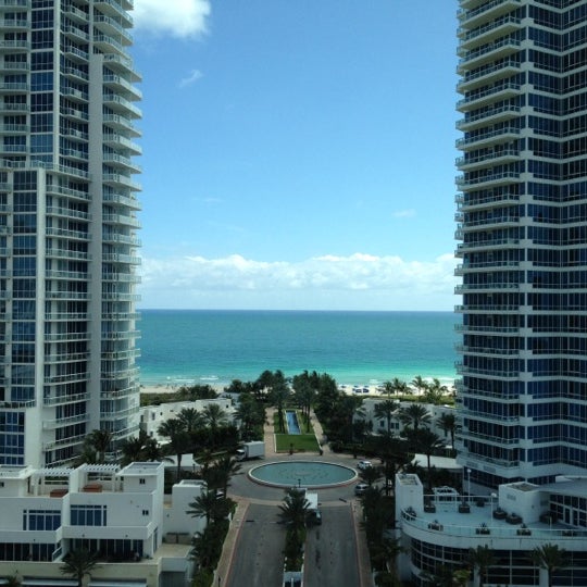 South Pointe Tower - South Point - Miami Beach, FL