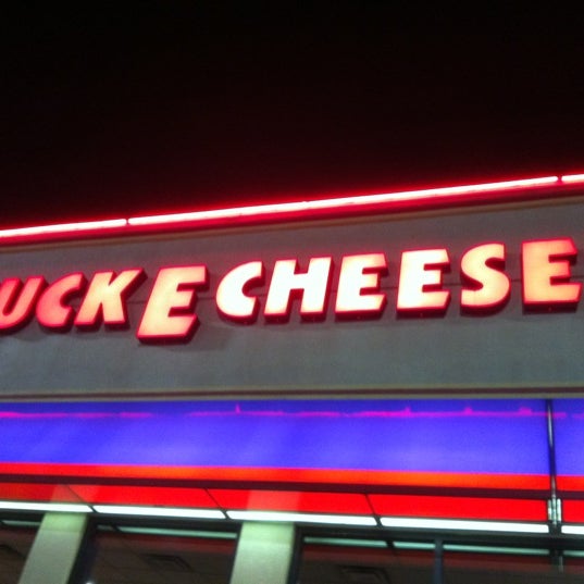 Chuck E. Cheese - Arcade