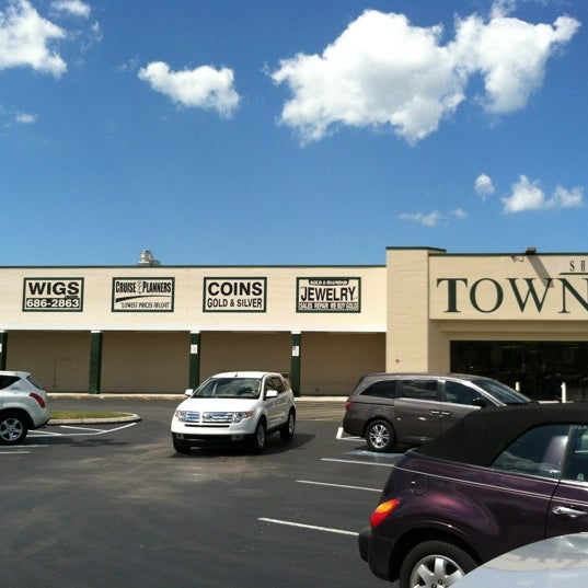 Shopping mall towne square - Spring Hill, FL