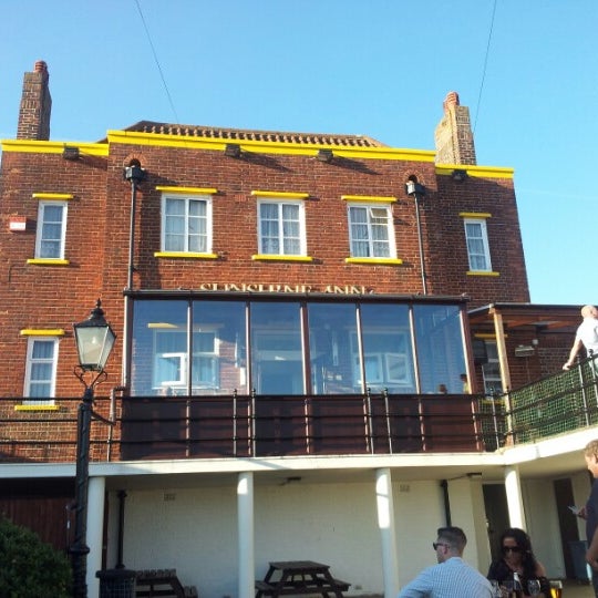 The Sunshine Inn - Pub in Drayton and Farlington