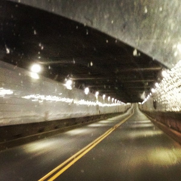 Detroit-Windsor Tunnel - 29 tips from 4161 visitors