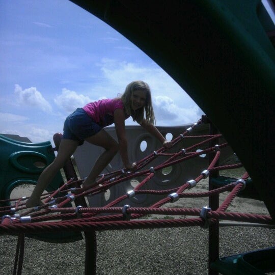 Meridian Ranch Elementary - London Derry Dr