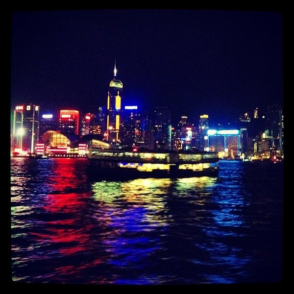 Victoria Harbour 維多利亞港 - Harbor / Marina in Victoria Harbour