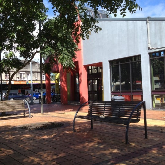 Pt Chevalier Community Library - Point Chevalier - Great North Rd