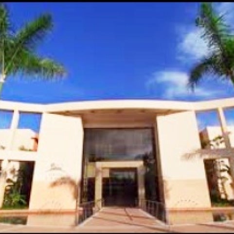 Centro León - Cultural Center in Santiago De Los Caballeros