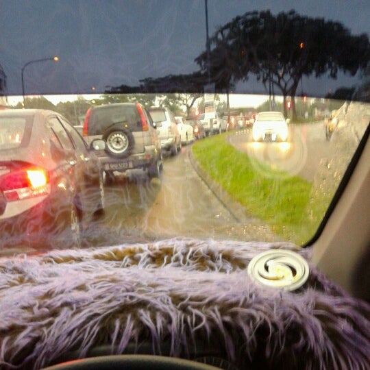 Wisma Naim - 2 1/2 Mile - 3 tips