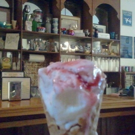 Photos at Scoops Old-Fashioned Ice Cream Store - 99 W Plant St