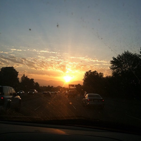 US-101 / De Soto Ave - 101 Fwy
