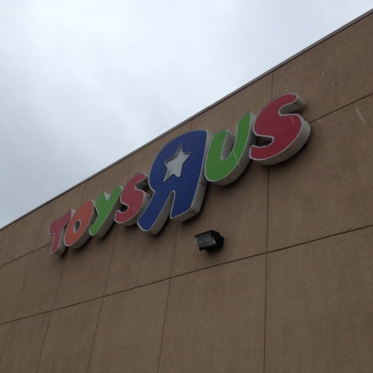 Toys"R"Us (Now Closed) - South Philadelphia East - 8 tips