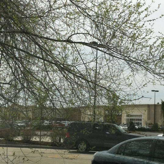 Nashua Mall Shopping Plaza - Shopping Mall in Nashua
