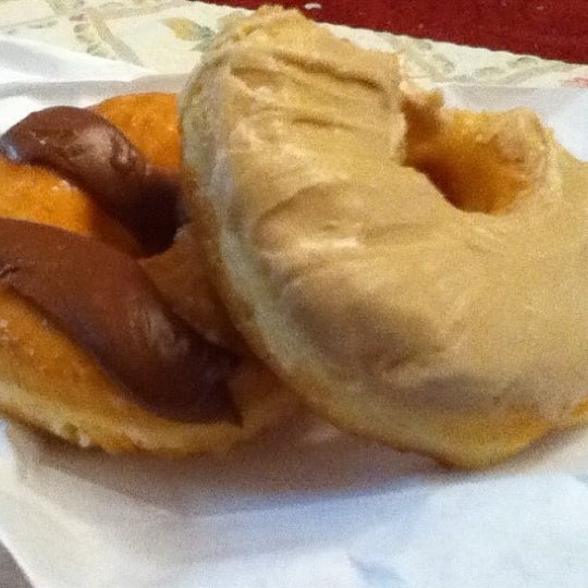 Tan's Donuts - 931 Golf Course Dr