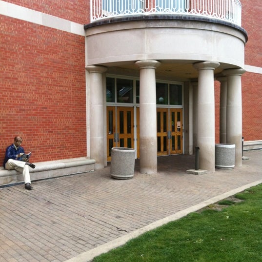 Grainger Engineering Library - College Library