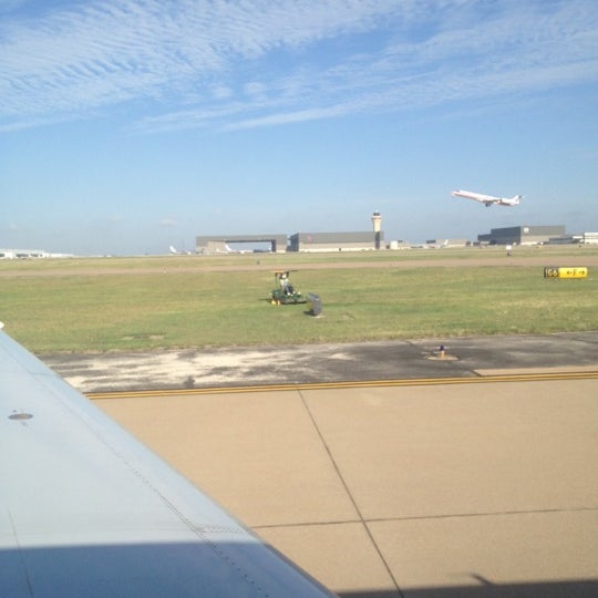 Runway 17C/35C (Now Closed) - Airport Gate