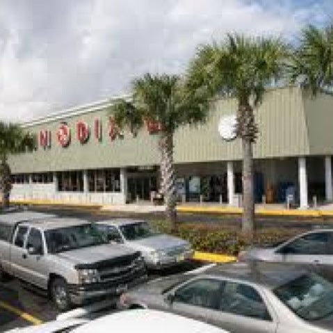 Winn-Dixie - Grocery Store