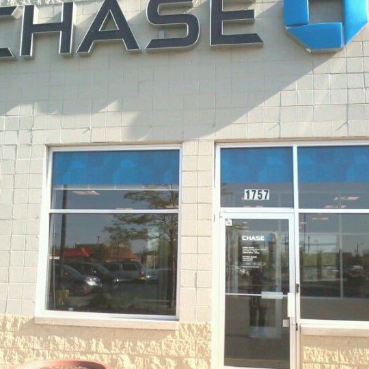 Chase Bank (Now Closed) - North Side - Chicago, IL