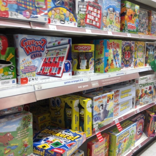 Toys"R"Us (Now Closed) - Toy / Game Store