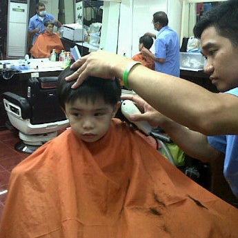 Jojo Barber Shop - Nayong Kanluran - 1 tip from 35 visitors