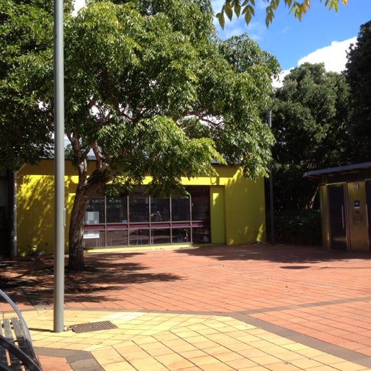 Pt Chevalier Community Library - Point Chevalier - Great North Rd