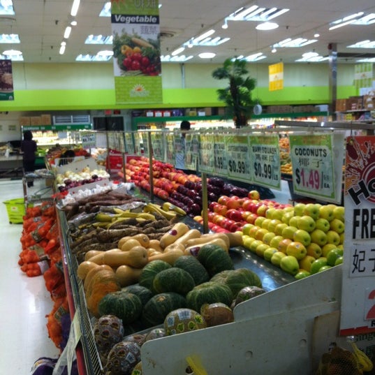 Sunny Supermarket 陽光超級市場 - Supermarket in Toronto