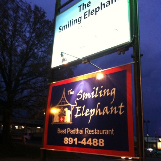The Smiling Elephant - Thai Restaurant in Nashville