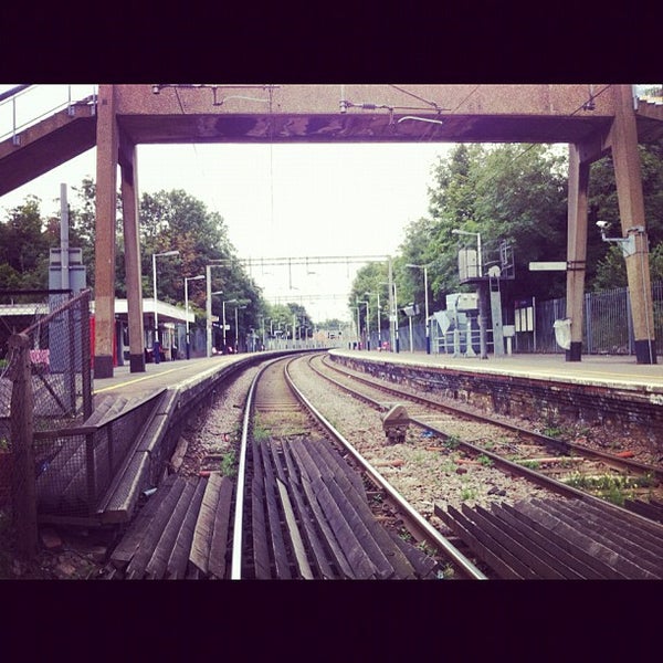 Purfleet Railway Station (PFL) - 4 tips