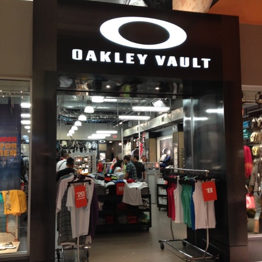 Oakley - City Center - 3 tips